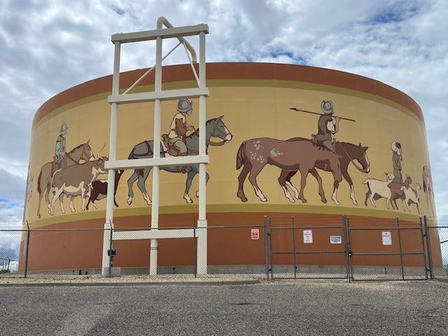 Poll: Should Griggs Water Tank mural be repainted as is?