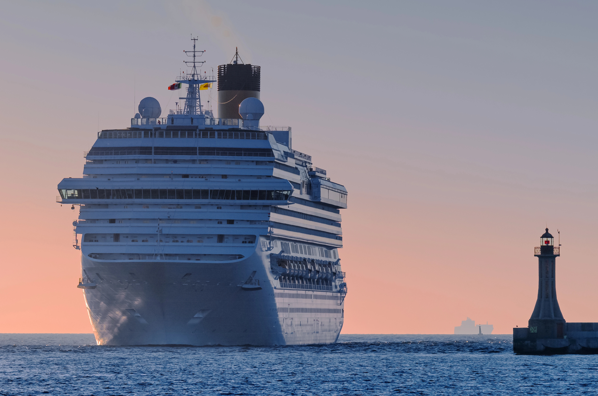 17 nostalgic cruise photos from the golden age