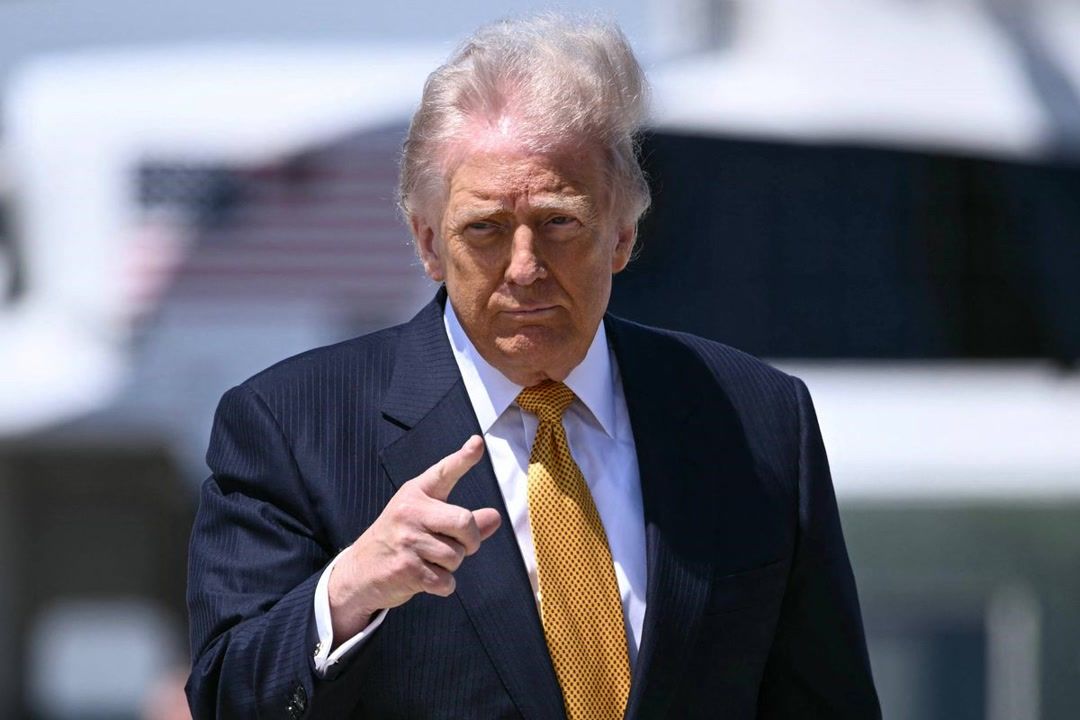 Donald Trump 'completely lost his mind' as he makes move after Iran threat