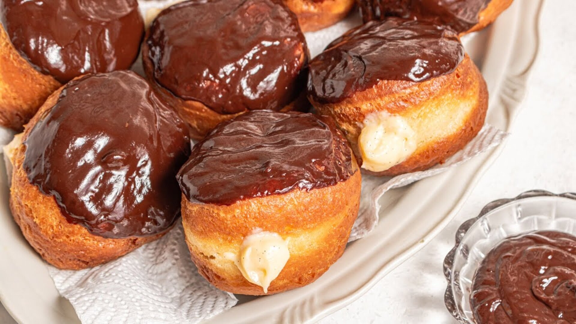 Custard-filled Boston cream donut recipe