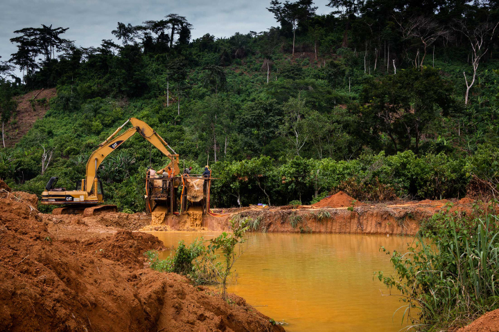 Ghana mining lease disputes raise fears over Gold Fields investment