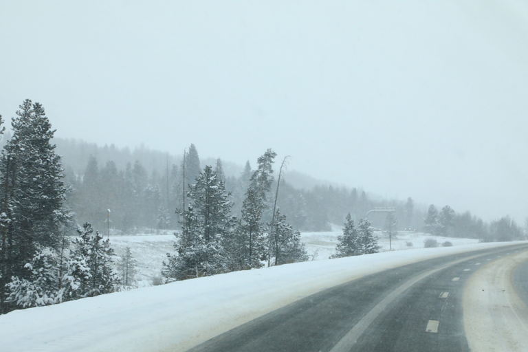 Heavy snow warning as up to 20 inches to strike 2 states