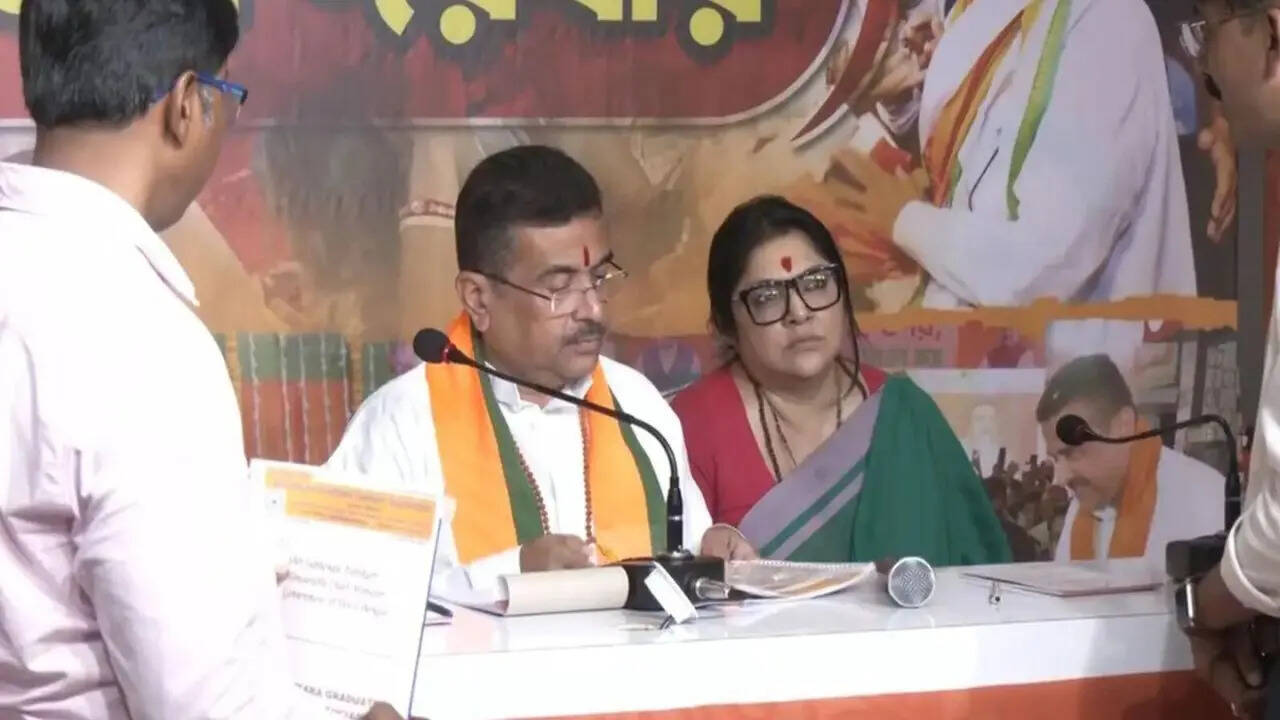 West Bengal cabinet's big decisions: Free bus travel for women ...