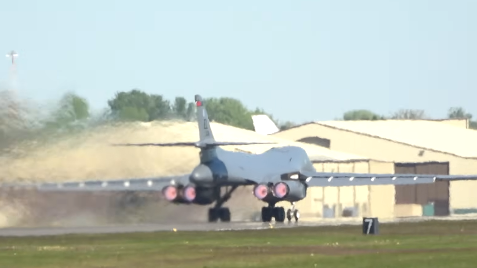 This B-1 takeoff was so violent the cars started screaming