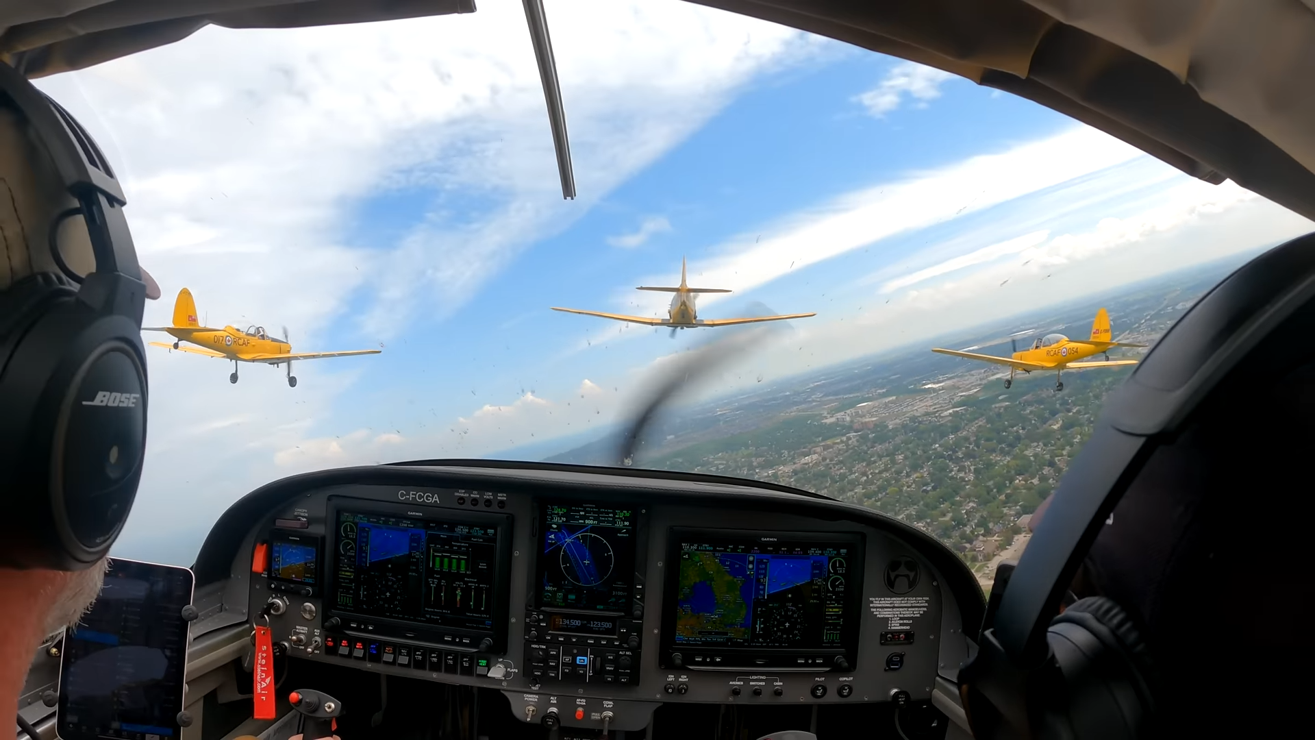 Watch a formation flight suddenly turn into a dangerous situation