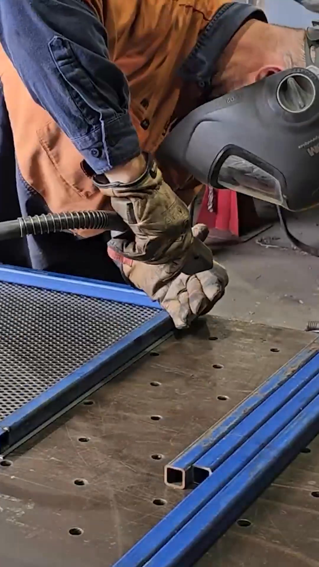 Progress on a heavy-duty parts washer