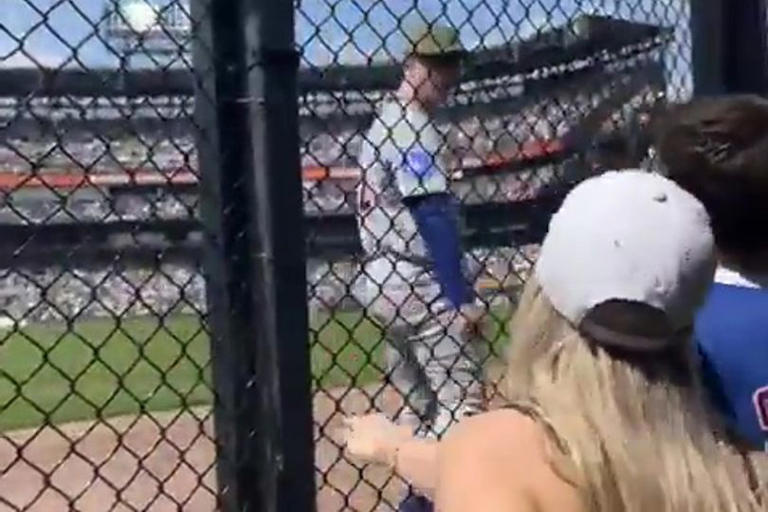 Chicago Cubs hero explodes with rage at female White Sox fan in ugly ...