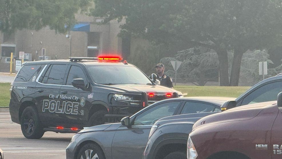 Midwest City police give all clear after bomb threat Monday morning