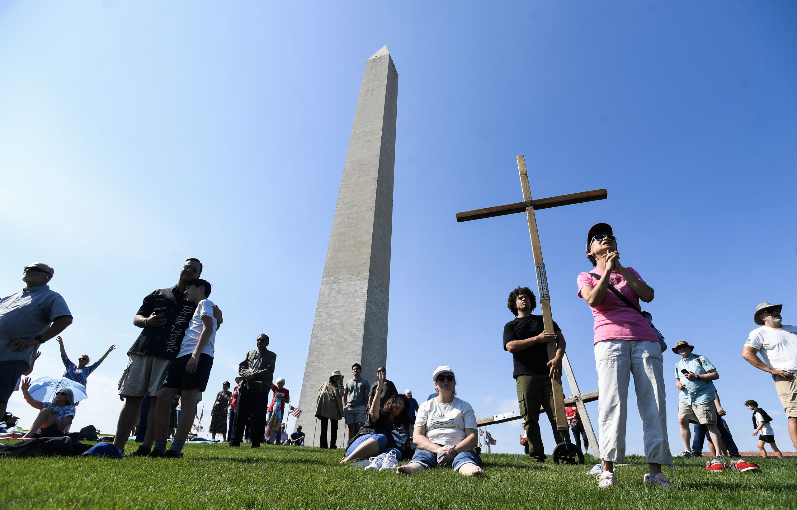 Rezo multitudinario en Washington DC con apoyo de Donald Trump