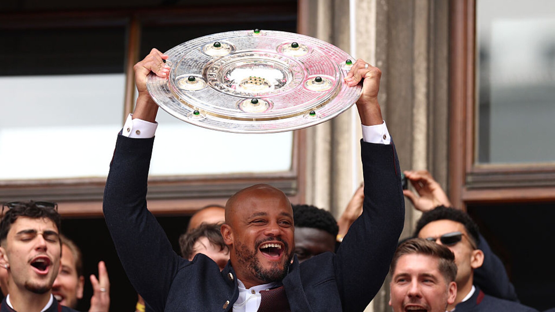 Vincent Kompanys Ehefrau Carla Kompany hat die FC-Bayern-Meisterfeier ...
