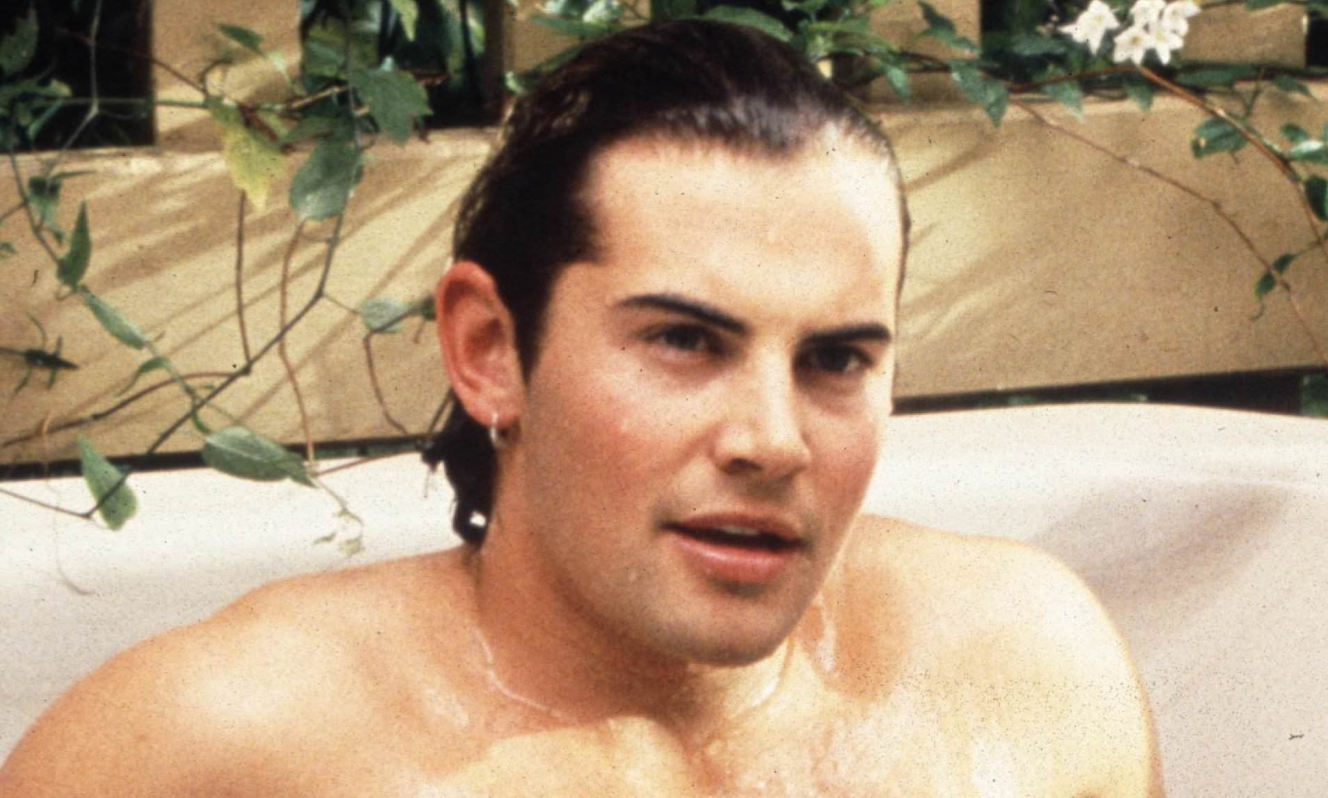 Daniel MacPherson doesn't look like this anymore! Neighbours ...