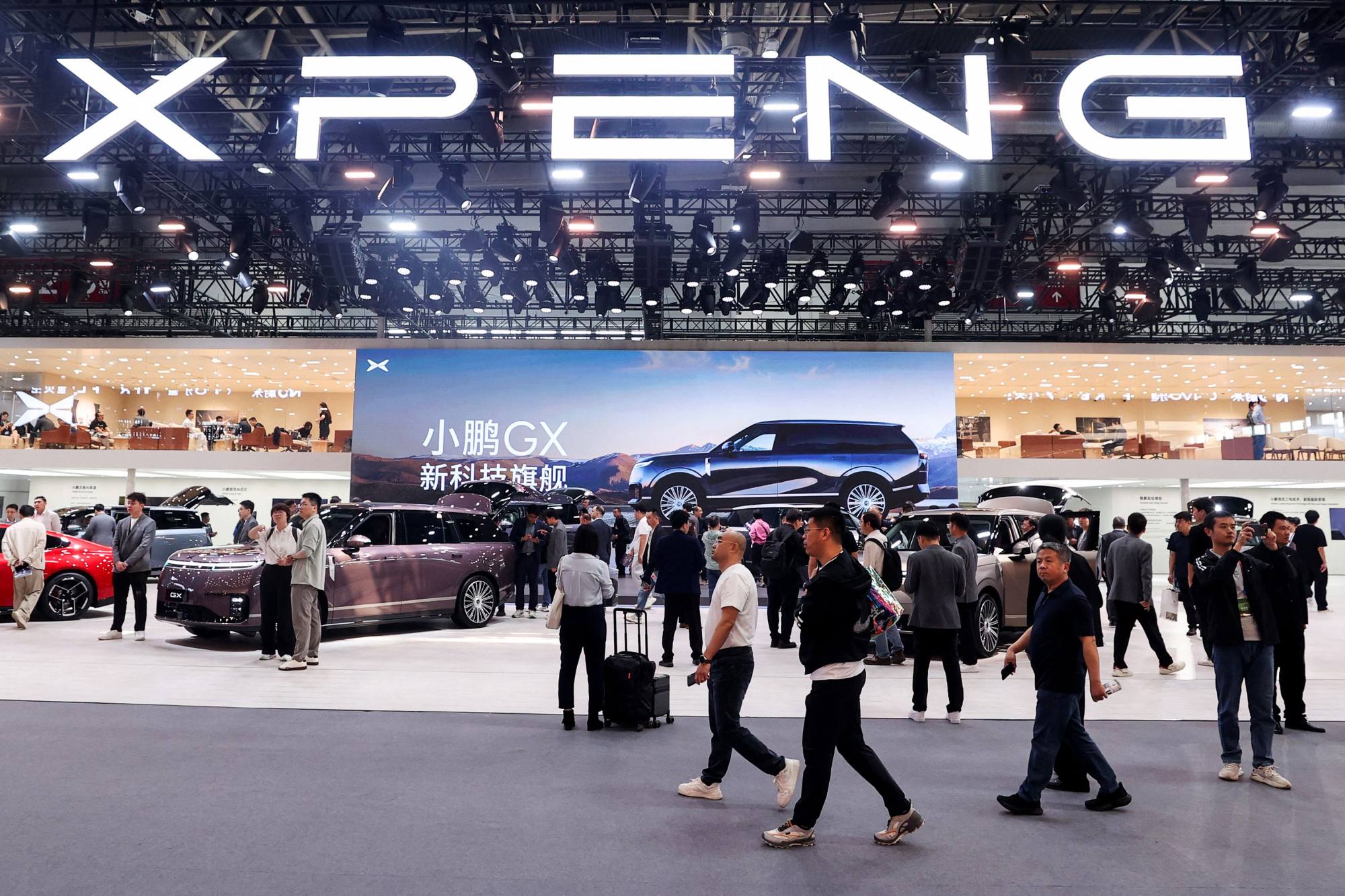 Li Auto leads retreat in Chinese EV stocks as price cuts on marquee ...
