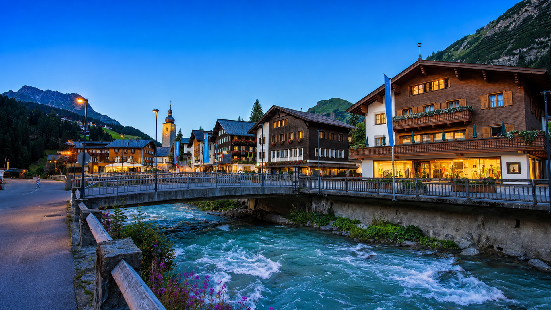 Enjoy an evening walk through elegant Lech Austria (4K)