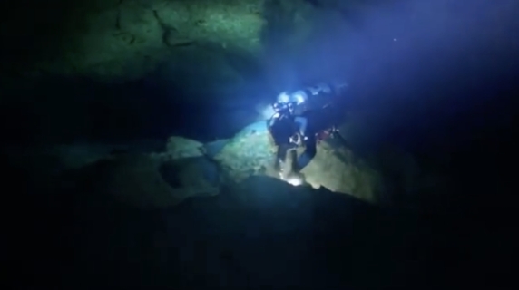 Il video dentro la grotta di Devana Kandu alle Maldive: qui potrebbero ...