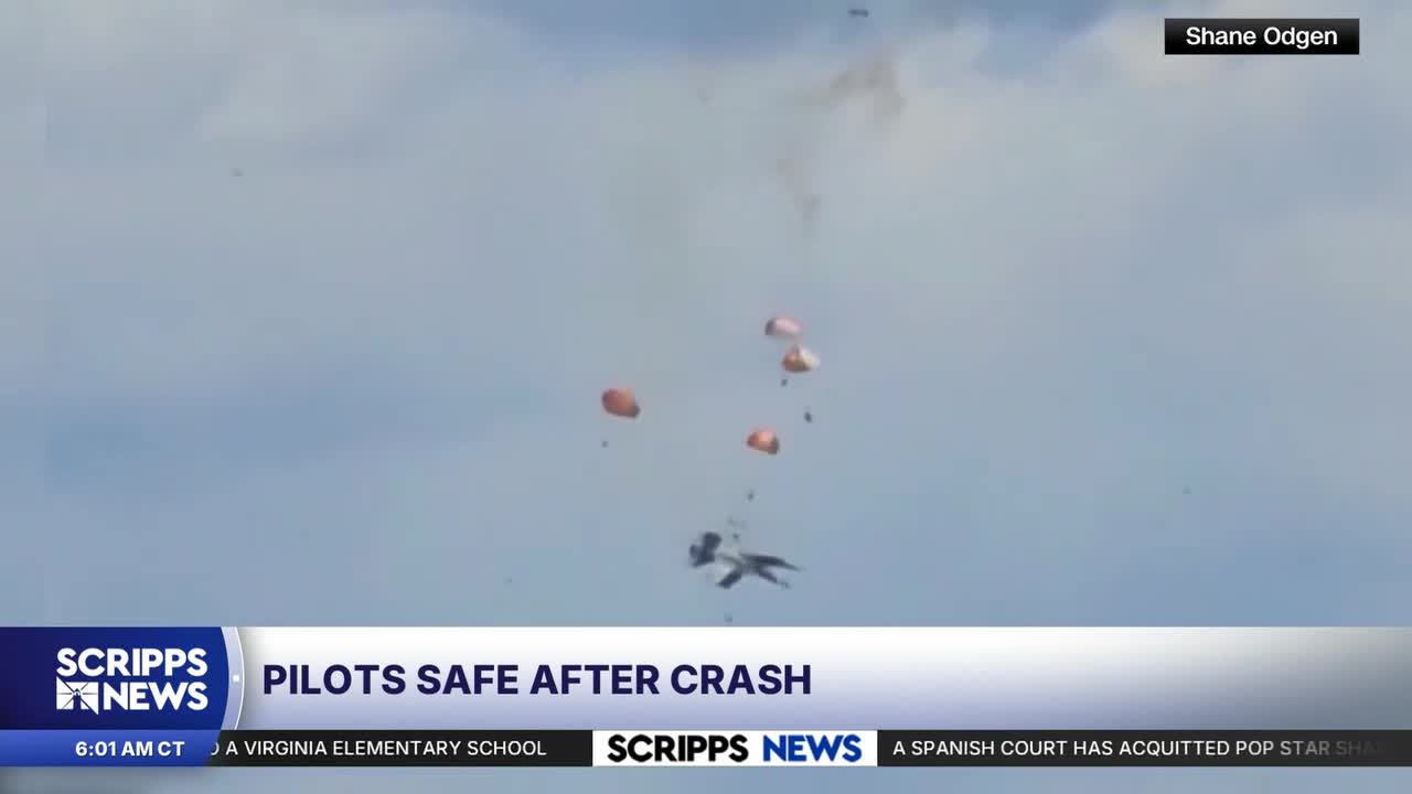 Four crew members eject safely after 2 Navy jets crash during air show ...