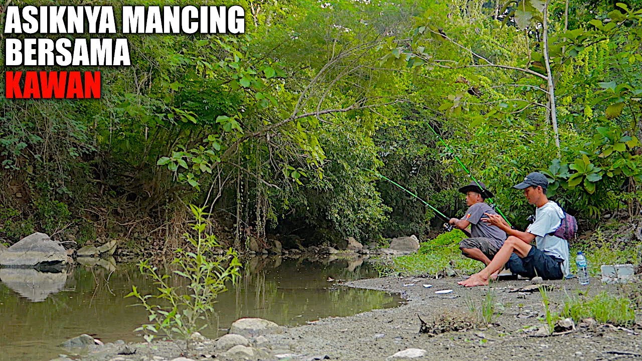 Bahagia mancing bersama kawan di alam terbuka