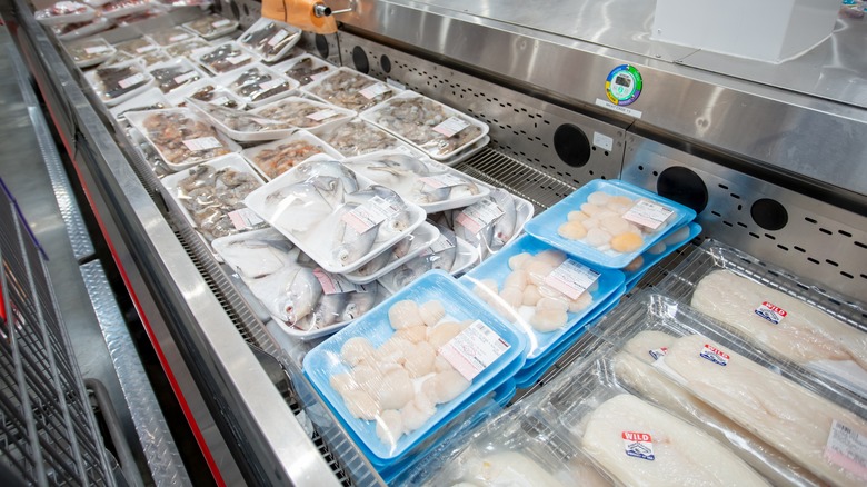 Mistakes everyone makes when cooking scallops, according to 2 seafood ...