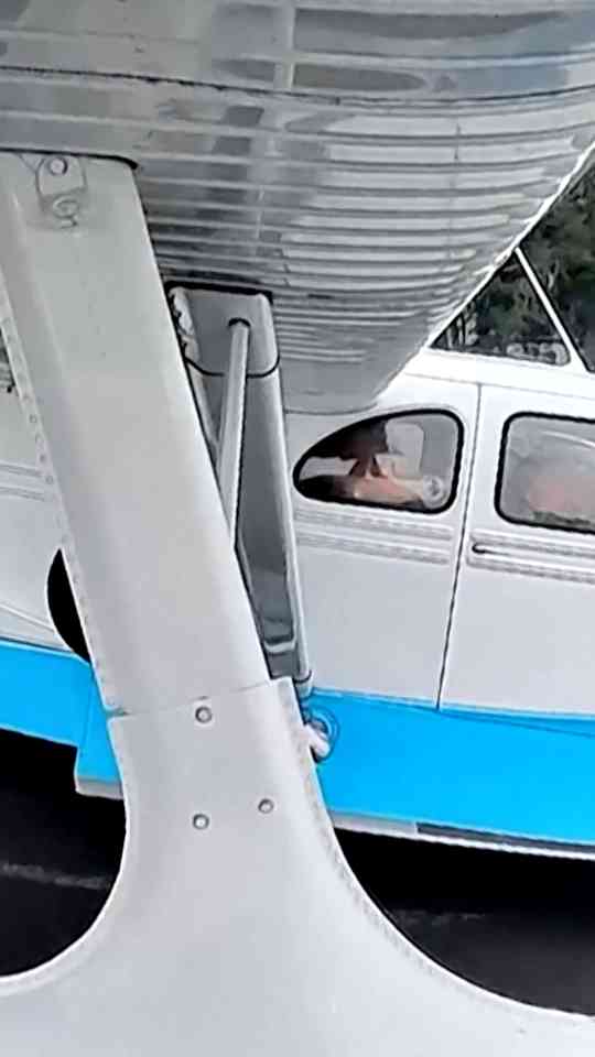 Moment seaplane makes emergency landing in Phoenix