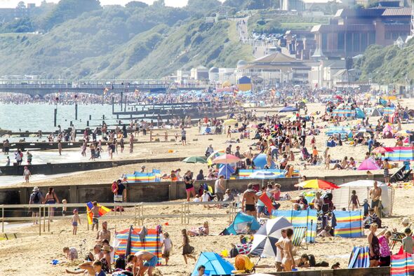 UK weather maps turn dark red to reveal exact date 29C scorcher hits 18 ...