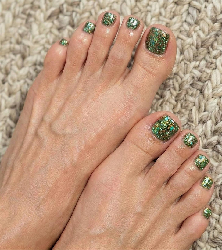 10 pedicure trends already over before summer 2026 even began