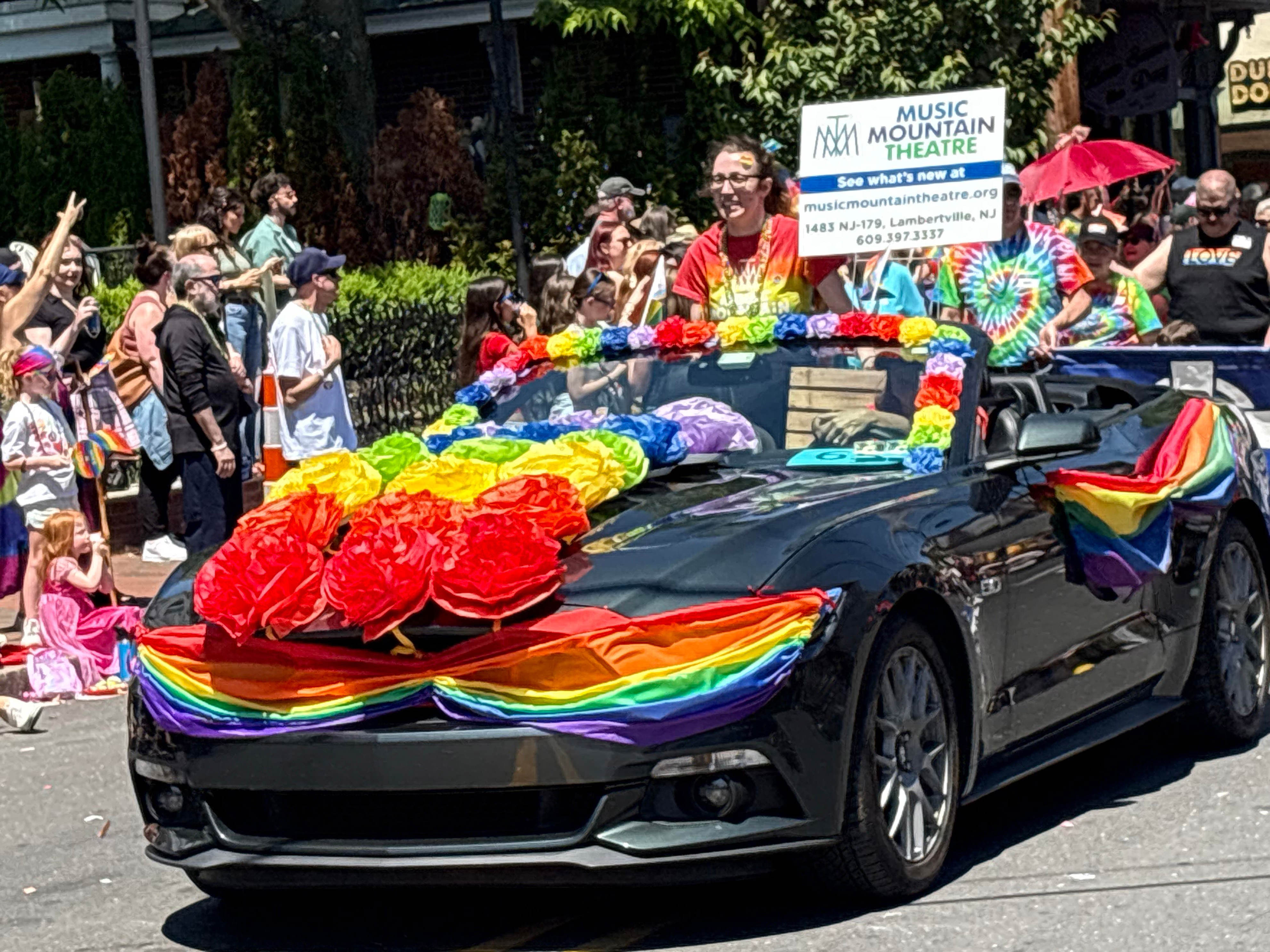 In full color: Parade beams with pride in New Hope-Lambertville