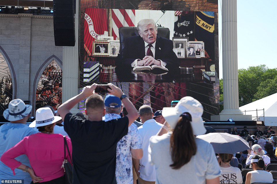 Massive crowds converge on National Mall for Trump-led prayer event