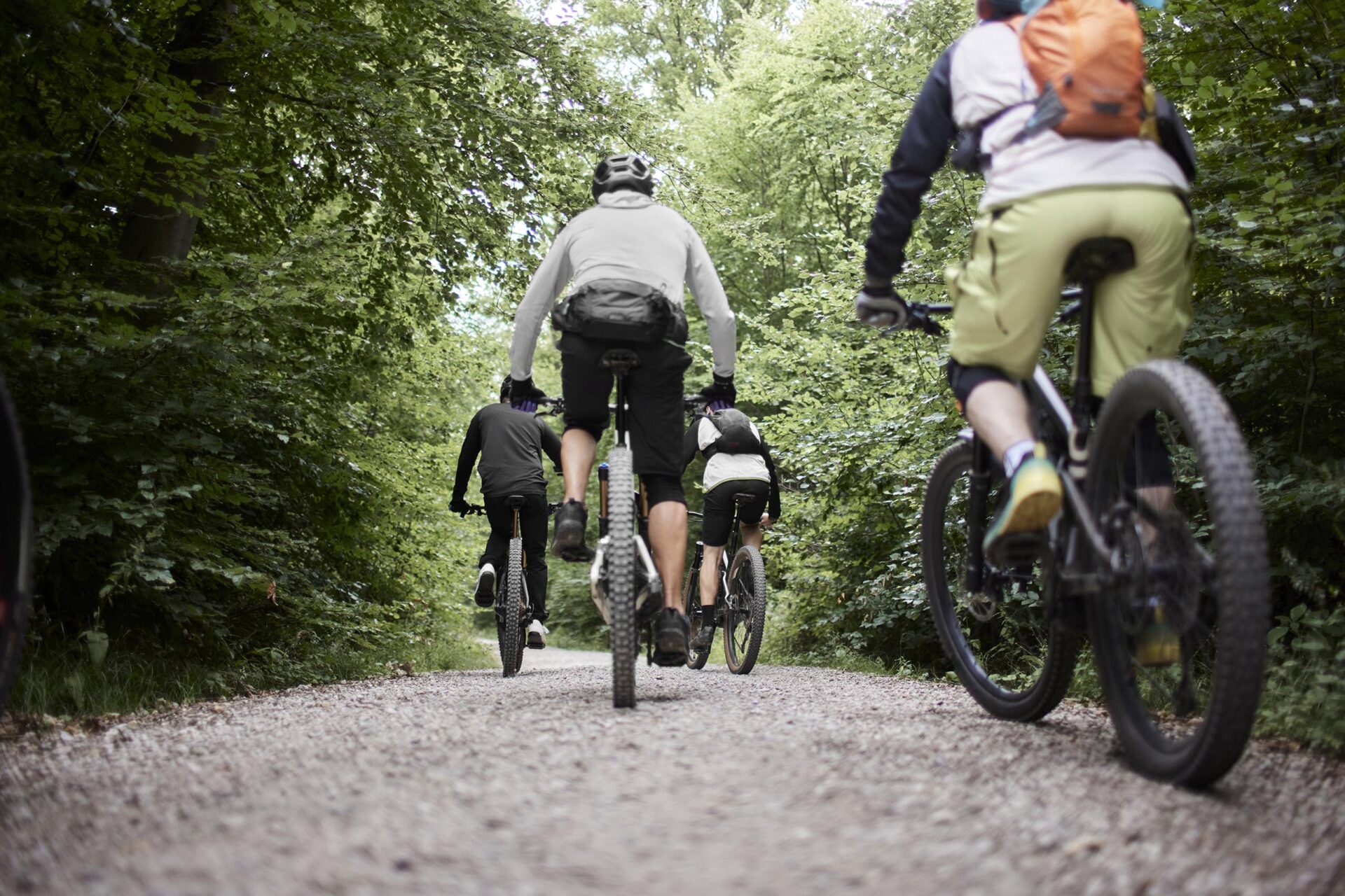 Listening to our favorite music while exercising improves performance