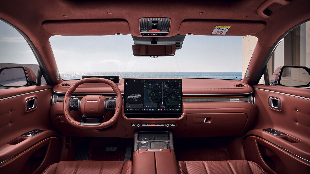 The new 2027 Hyundai Grandeur knows what you're thinking with its next ...
