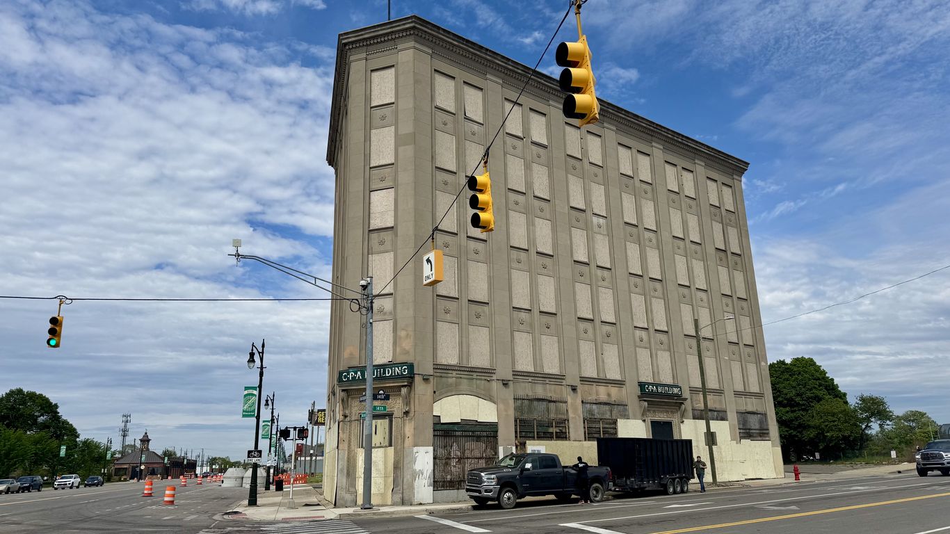 Portrait project seeks volunteers for art on Corktown building