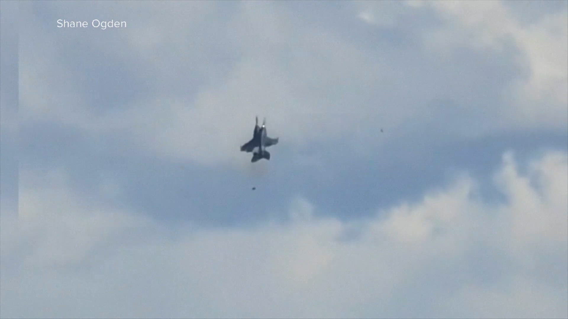 4 crew members safe after two planes collided at an airshow and crashed