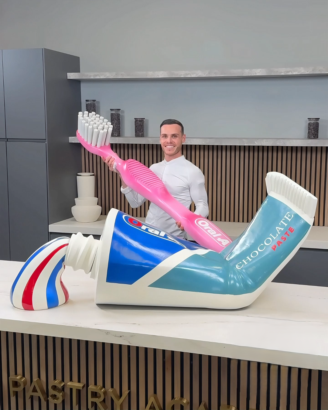 Brosse à dents et dentifrice en chocolat!