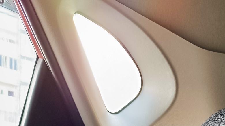 What is the little triangle window in a car called? (And what it's for)