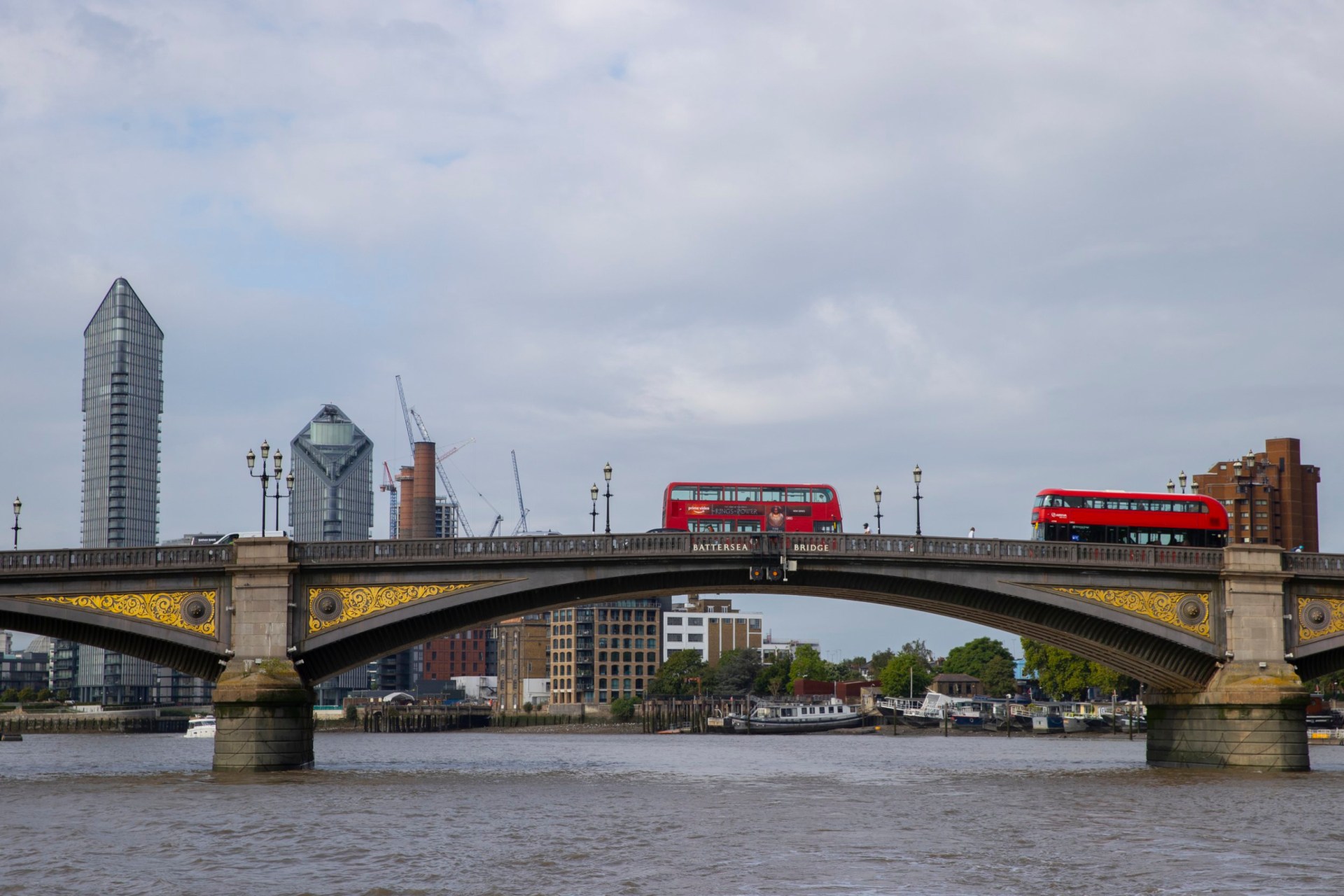 Bus driver fighting for life after being attacked on Battersea Bridge