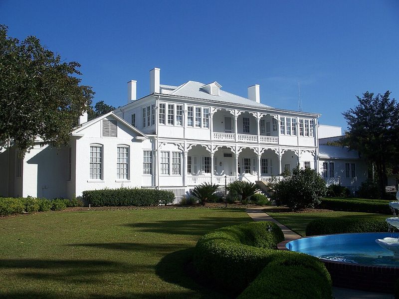 11 places in Florida where prices haven’t gotten the memo