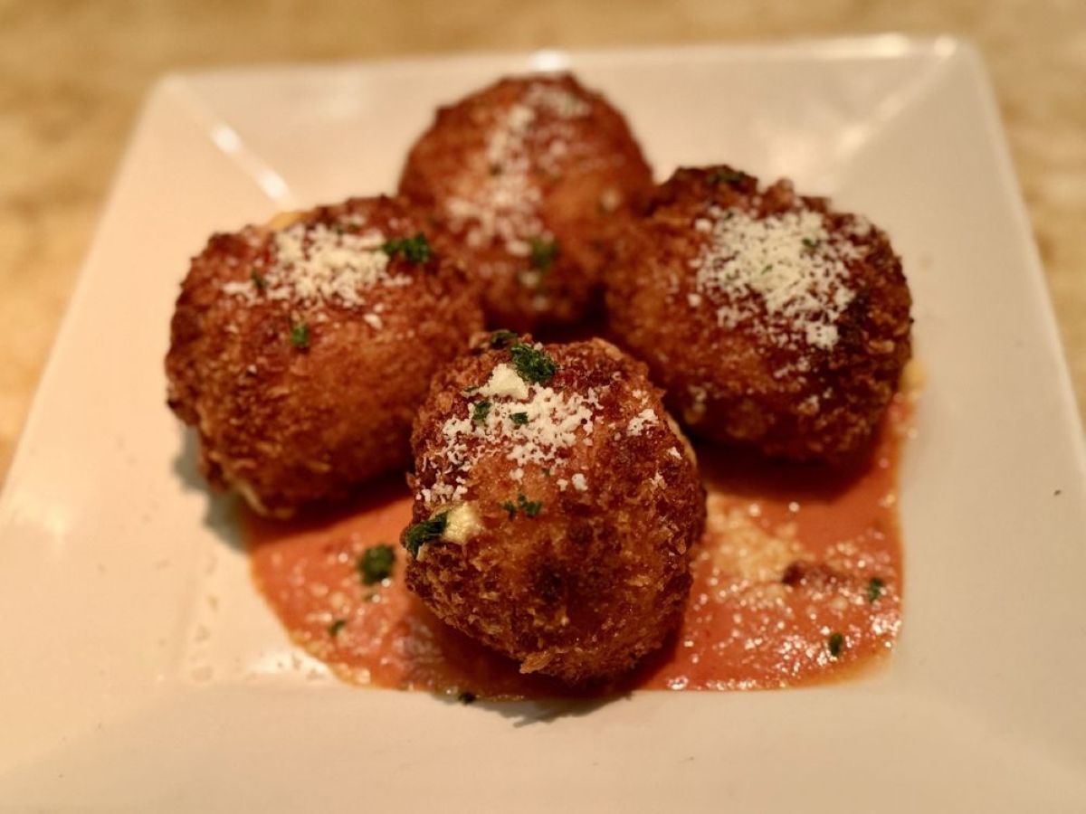 11 things you should order on your first trip to the Cheesecake Factory