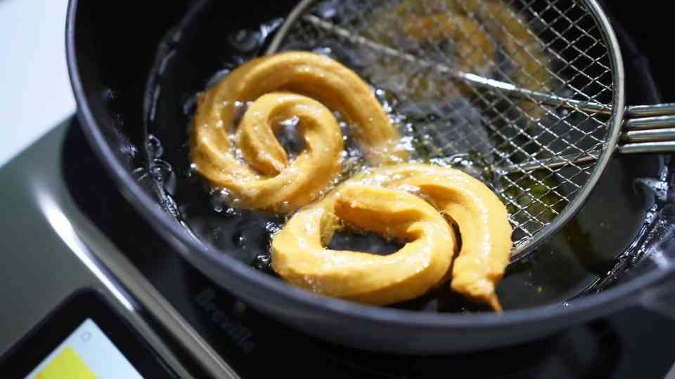 Best churros recipe with perfect crispy texture