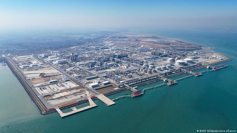 Deutschland: Riskanter Drahtseilakt in China