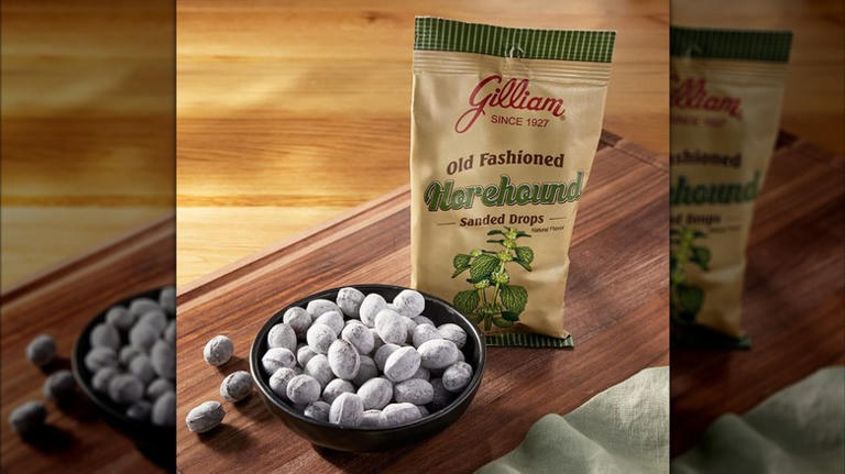 12 best old-school candies to buy at Cracker Barrel, according to customers