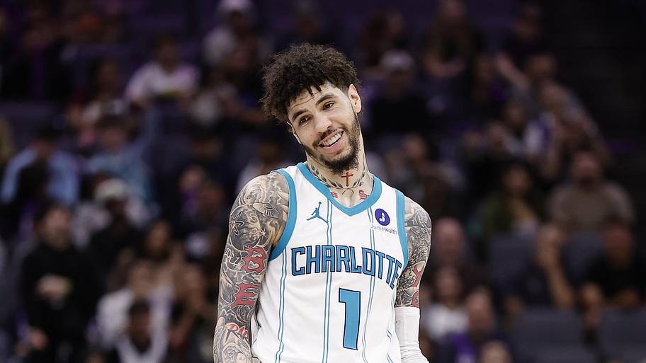 Jeff Peterson’s biggest gamble changed the trajectory of the Hornets