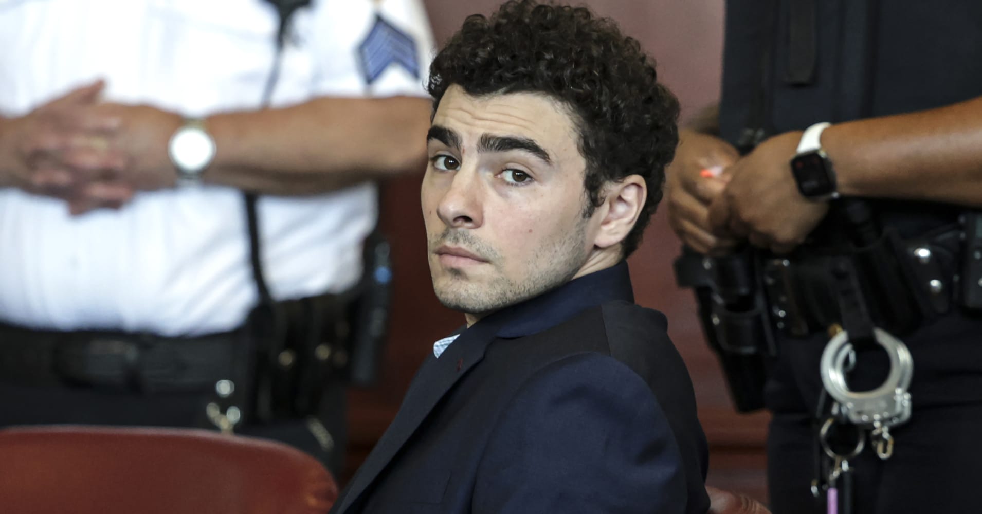 Judge blocks evidence from Luigi Mangione backpack in UnitedHealthcare ...