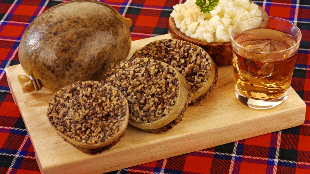 17 well-known dishes travelers often find unexpected