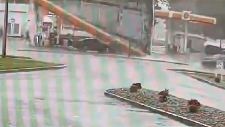 Watch: Shell canopy collapses during Illinois storm