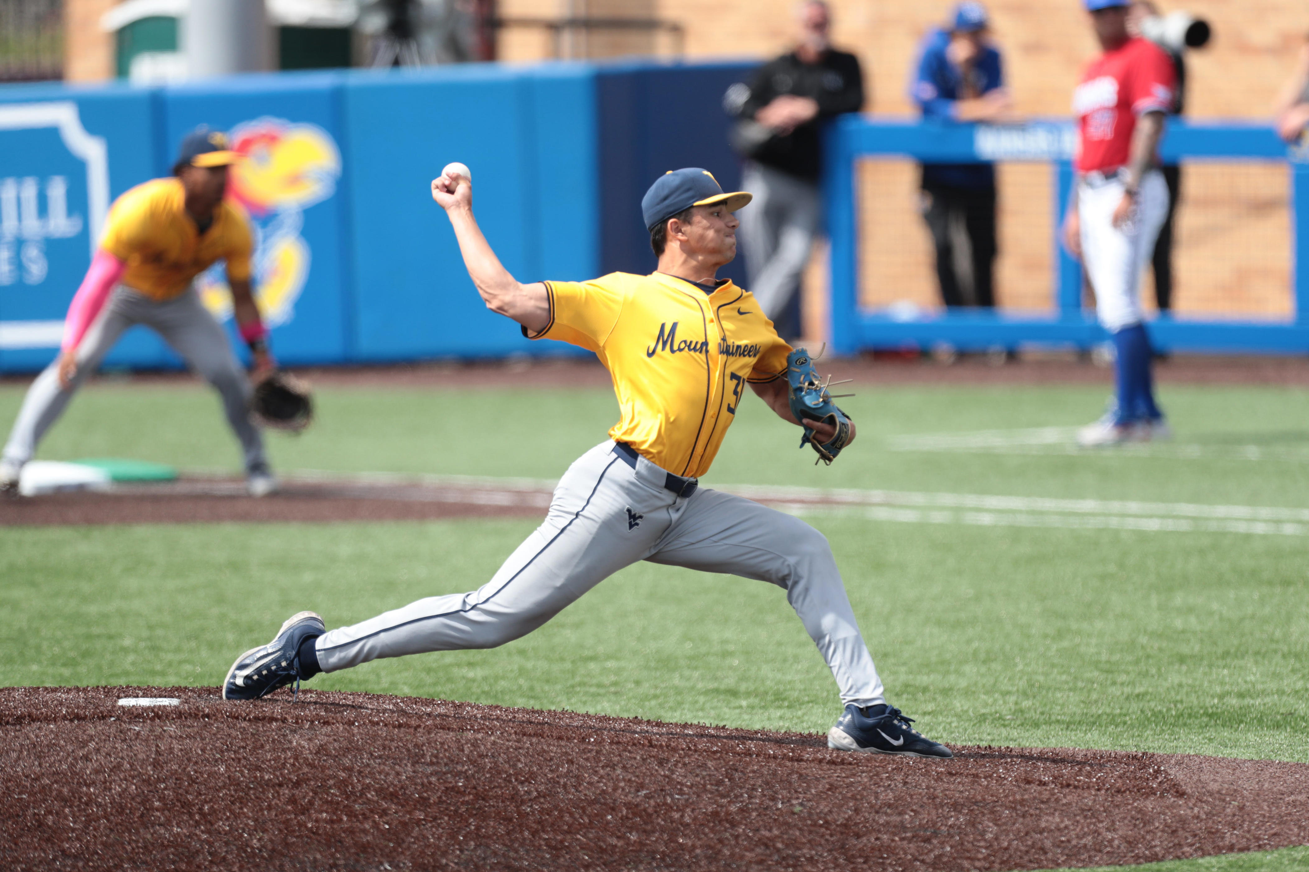 KU baseball vs WVU final score: Jayhawks win Big 12 tournament title