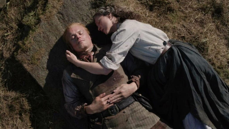 Outlander: 3 details that prove Claire & Jamie are alive