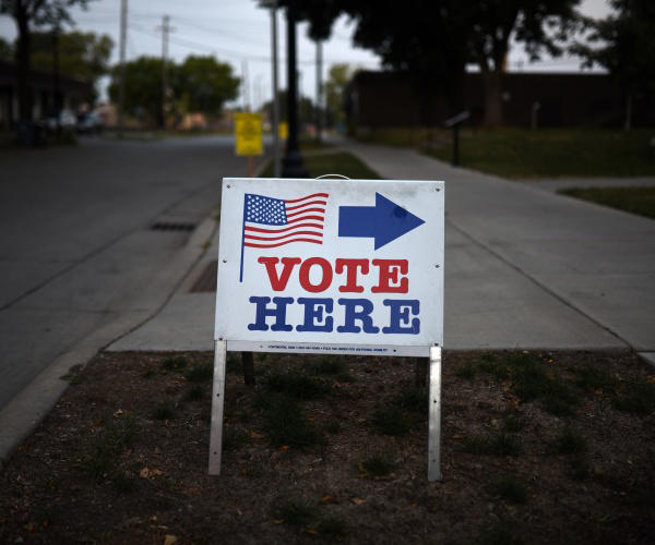 Poll: Dems lead Republicans ahead of 2026 midterms