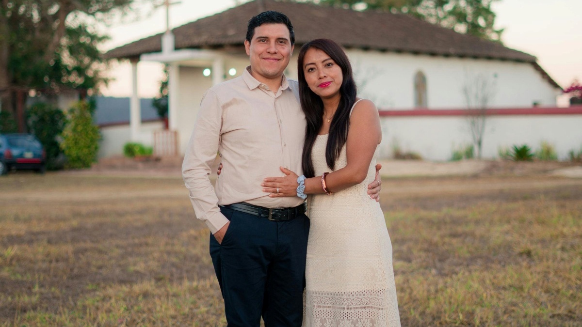 What an ideal romantic relationship should look like according to ...