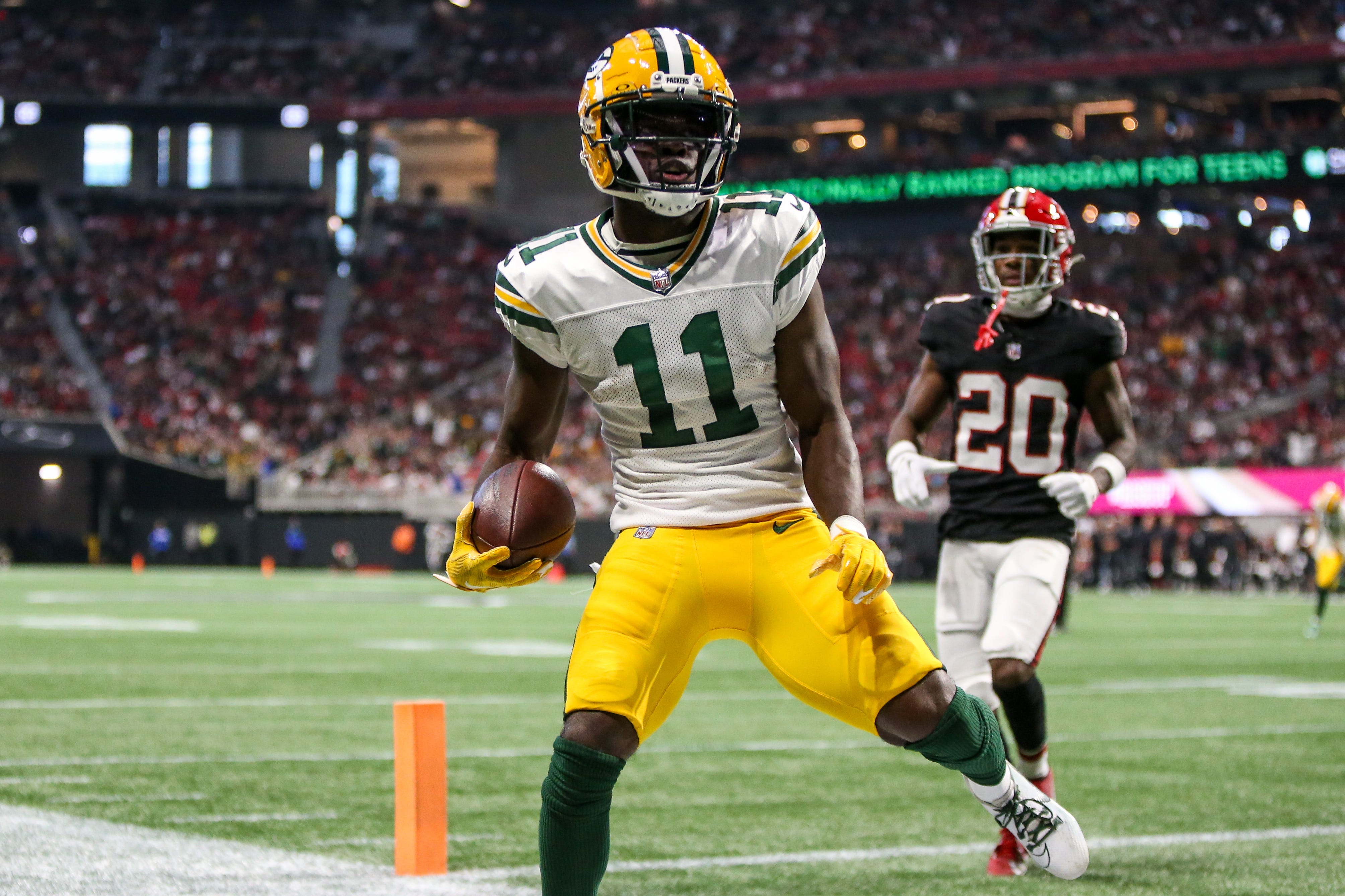 Vikings land new WR from division rival in 2023 NFL re-draft