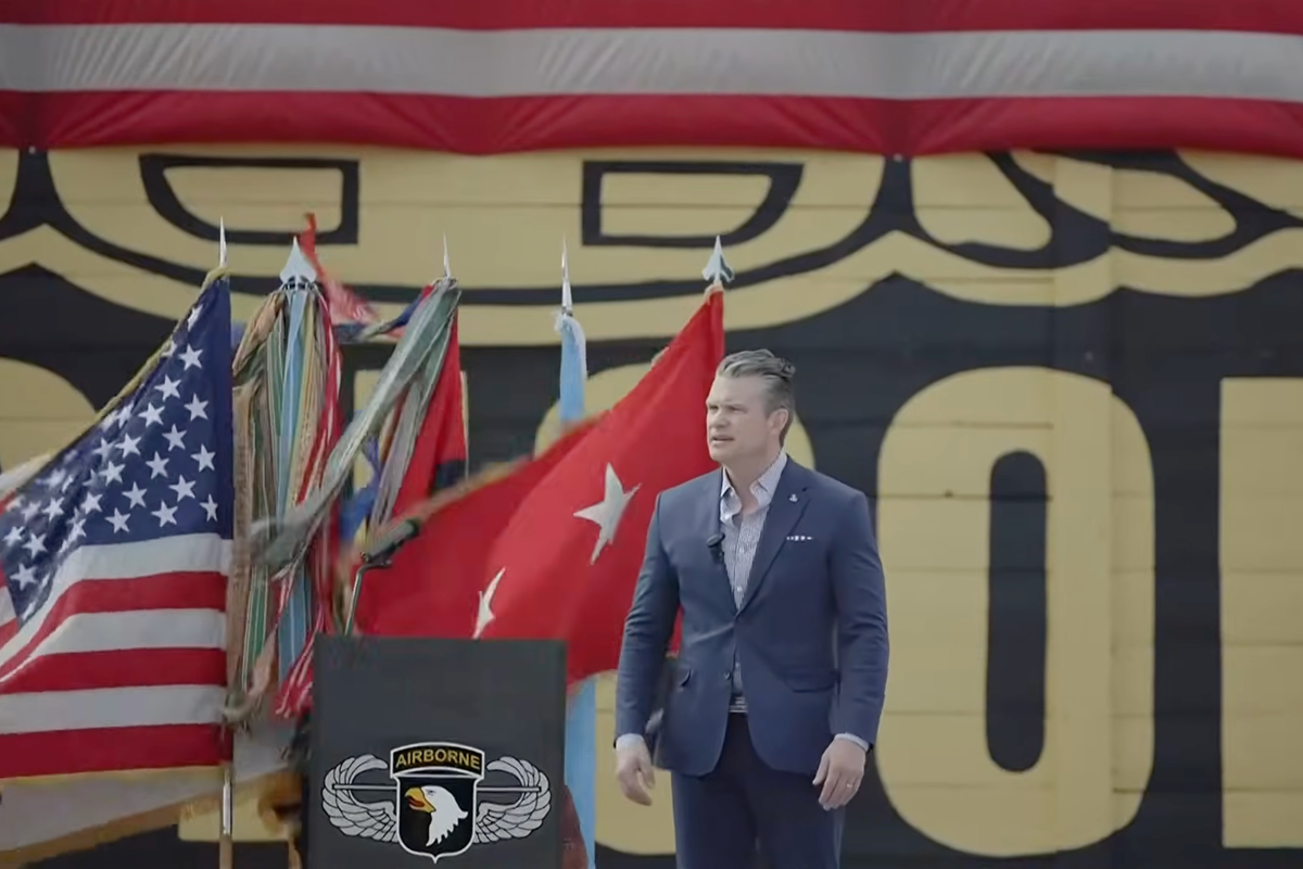 Wind makes life challenging for Pete Hegseth at military event