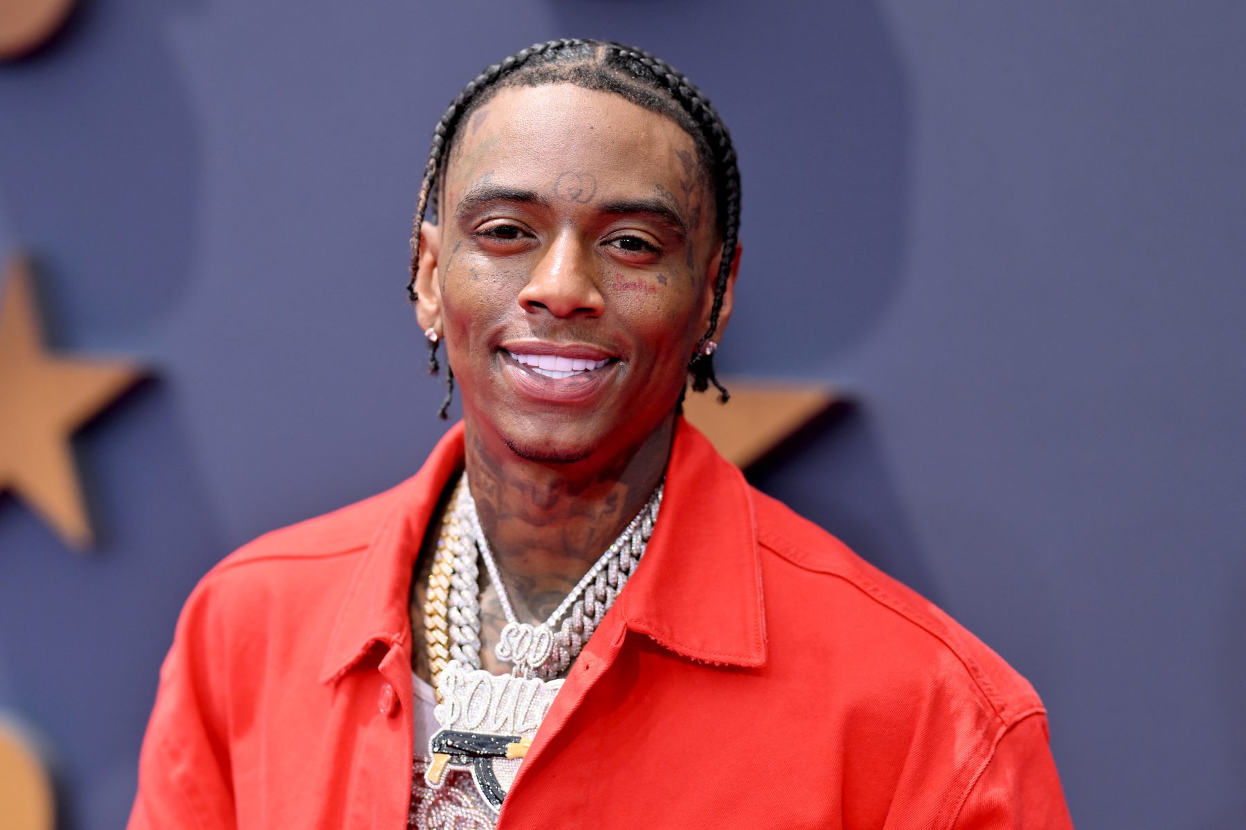 Soulja Boy says he's 1st rapper to drop 3 albums in 1 day, not Drake