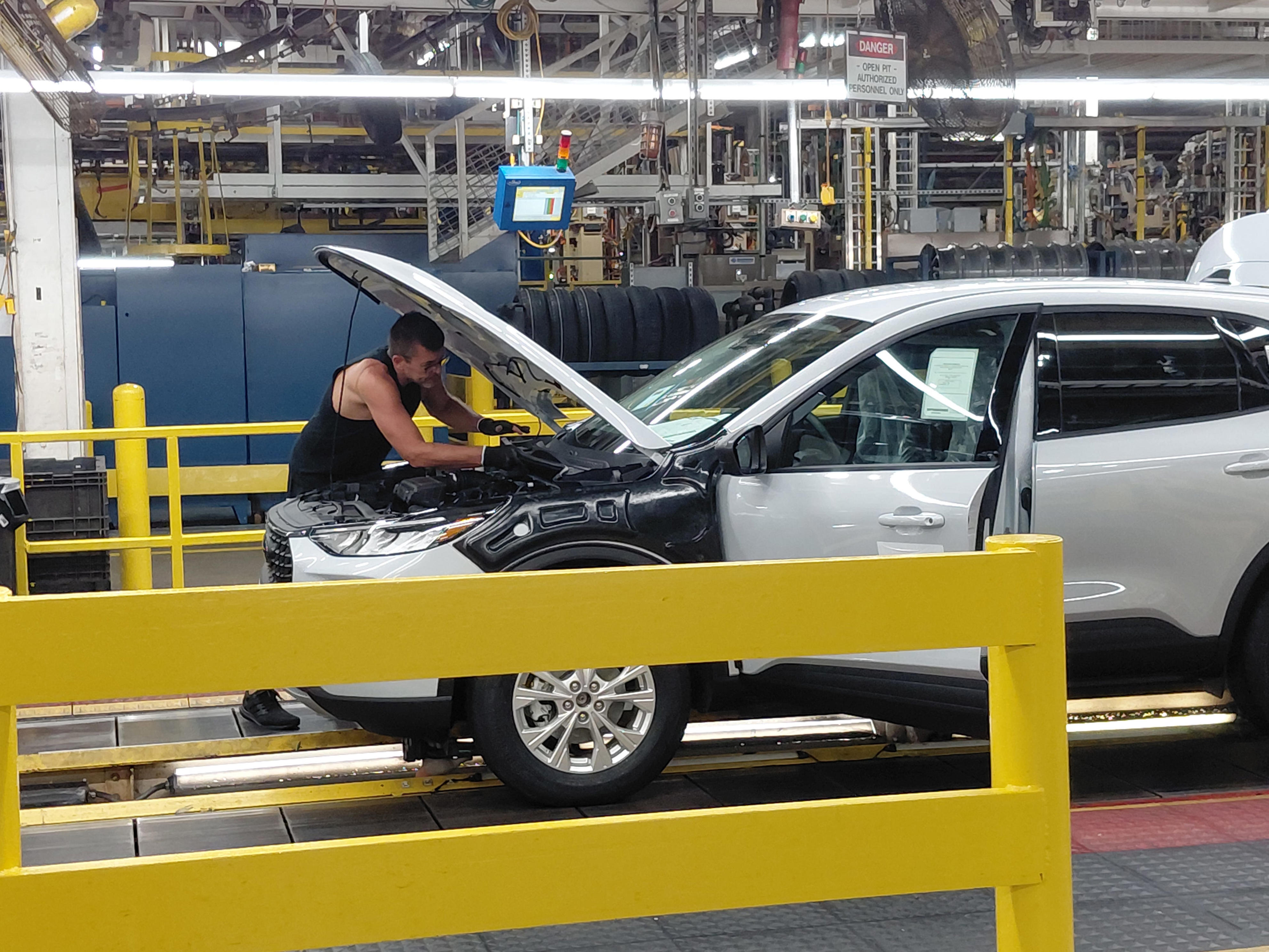 Less remote work propels automakers in supplier relations, study says
